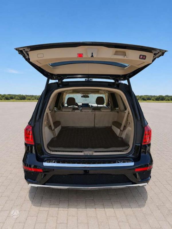 Melns Mercedes-Benz GL 350 2015 Klaipėda, ar dzinēja tilpumu 2.99 L un nobraukumu 170 tūkst. km par 24900 €, foto 6 vietnē AUTOMOTO.COM.LV