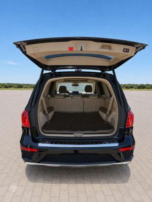 Melns Mercedes-Benz GL 350 2015 Klaipėda, ar dzinēja tilpumu 2.99 L un nobraukumu 170 tūkst. km par 24900 €, foto 7 vietnē AUTOMOTO.COM.LV