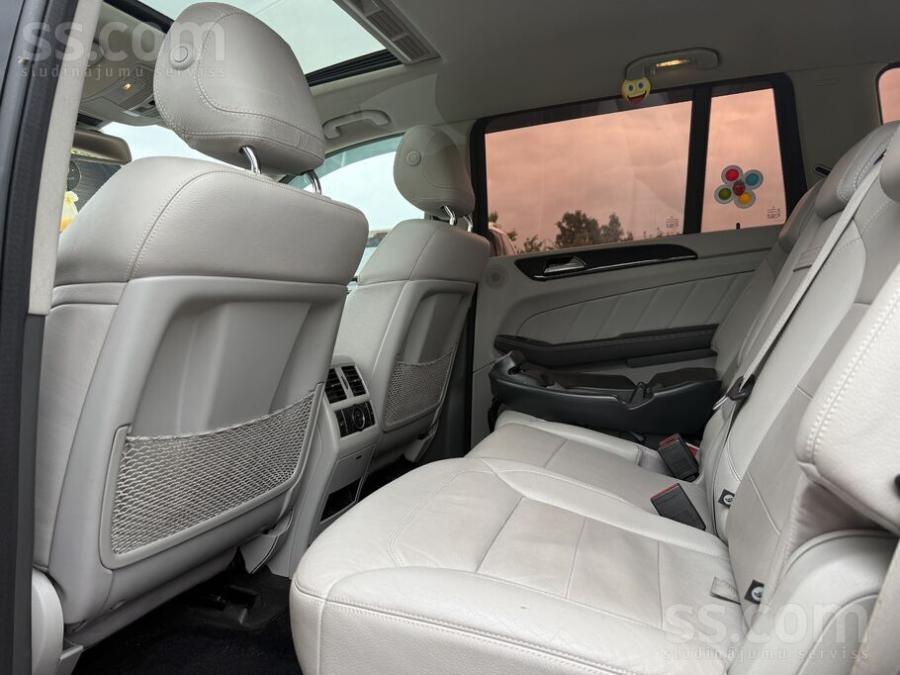 Melns Mercedes-Benz GL 350 2015 Aizkraukle, ar dzinēja tilpumu 3.00 L un nobraukumu 0 tūkst. km par 22700 €, foto 10 vietnē AUTOMOTO.COM.LV