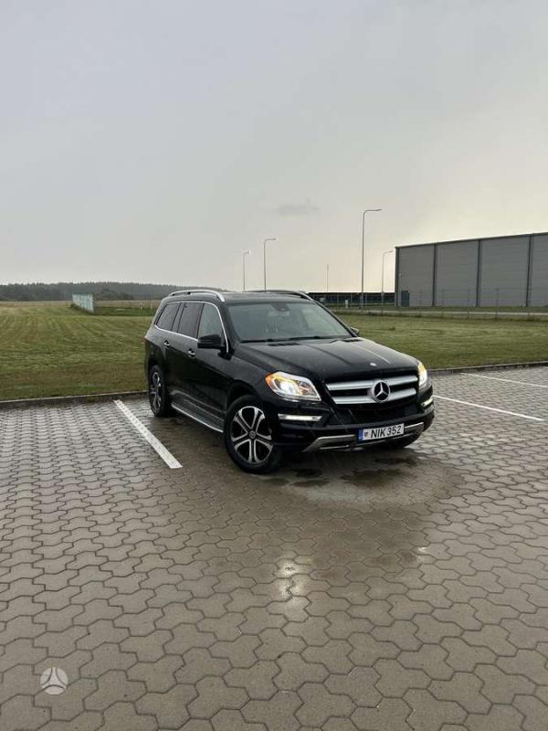 Mercedes-Benz GL 350 2015 Viļņa vietnē Melns Mercedes-Benz GL 350 2015 Viļņa, ar dzinēja tilpumu 2.99 L un nobraukumu 187 tūkst. km par 18999 €, foto 1 vietnē AUTOMOTO.COM.LV