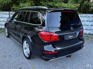 Melns Mercedes-Benz GL 350 2015 Viļņa, ar dzinēja tilpumu 2.99 L un nobraukumu 180 tūkst. km par 19000 €, foto 9 vietnē AUTOMOTO.COM.LV