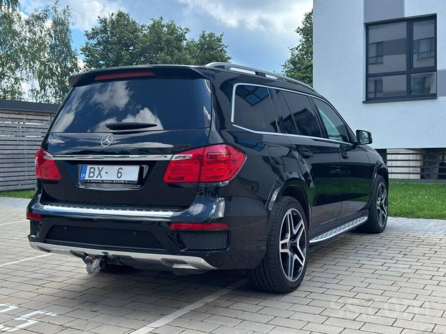 Melns Mercedes-Benz GL 350 2016 Rīga, ar dzinēja tilpumu 3.00 L un nobraukumu 162 tūkst. km par 20900 €, foto 2 vietnē AUTOMOTO.COM.LV