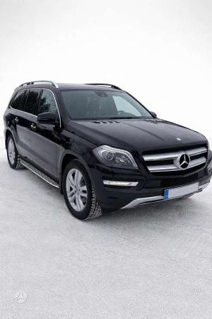 Black Mercedes-Benz GL 350 2016 in Kaunas, with an engine capacity of 2.99 L and mileage of 305 thousand km for 12500 €, photo  on AUTOMOTO.COM.LV