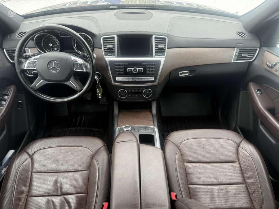 Melns Mercedes-Benz GL 350 2016 Kauņa, ar dzinēja tilpumu 2.99 L un nobraukumu 305 tūkst. km par 12500 €, foto 7 vietnē AUTOMOTO.COM.LV