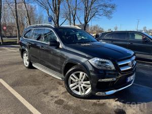 Melns Mercedes-Benz GL 350 2016 Rīga, ar dzinēja tilpumu 3.00 L un nobraukumu 218 tūkst. km par 21175 €, foto  vietnē AUTOMOTO.COM.LV