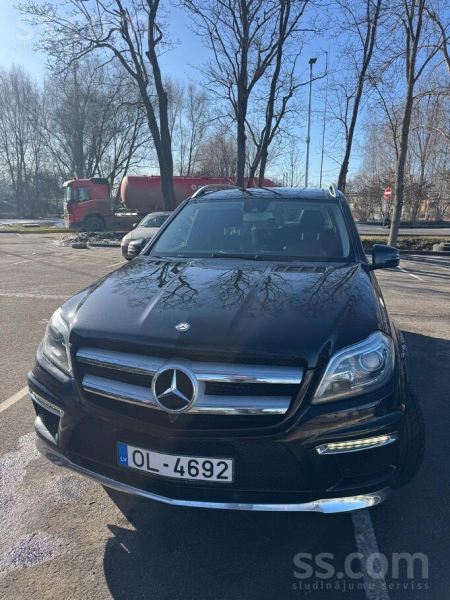 Melns Mercedes-Benz GL 350 2016 Rīga, ar dzinēja tilpumu 3.00 L un nobraukumu 218 tūkst. km par 21175 €, foto 6 vietnē AUTOMOTO.COM.LV