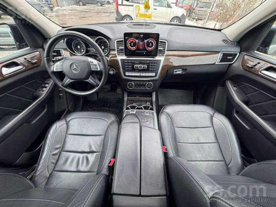 Melns Mercedes-Benz GL 350 2016 Rīga, ar dzinēja tilpumu 3.00 L un nobraukumu 218 tūkst. km par 21175 €, foto 7 vietnē AUTOMOTO.COM.LV