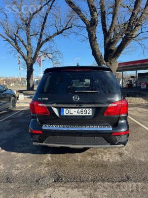 Melns Mercedes-Benz GL 350 2016 Rīga, ar dzinēja tilpumu 3.00 L un nobraukumu 218 tūkst. km par 21175 €, foto 11 vietnē AUTOMOTO.COM.LV