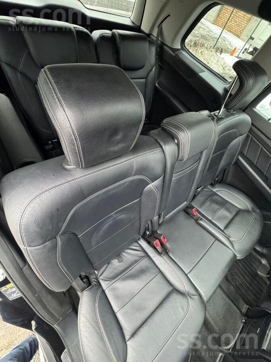 Melns Mercedes-Benz GL 350 2016 Rīga, ar dzinēja tilpumu 3.00 L un nobraukumu 218 tūkst. km par 21175 €, foto 15 vietnē AUTOMOTO.COM.LV