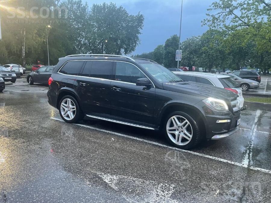 Melns Mercedes-Benz GL 350 2016 Rīga, ar dzinēja tilpumu 3.00 L un nobraukumu 218 tūkst. km par 21175 €, foto 22 vietnē AUTOMOTO.COM.LV