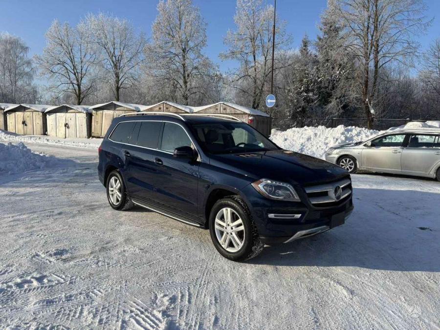Zils Mercedes-Benz GL 350 2014 Šauļi, ar dzinēja tilpumu 2.99 L un nobraukumu 127 tūkst. km par 9850 €, foto 1 vietnē AUTOMOTO.COM.LV