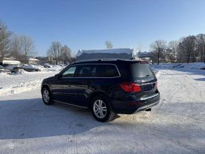 Zils Mercedes-Benz GL 350 2014 Šauļi, ar dzinēja tilpumu 2.99 L un nobraukumu 127 tūkst. km par 9850 €, foto 3 vietnē AUTOMOTO.COM.LV