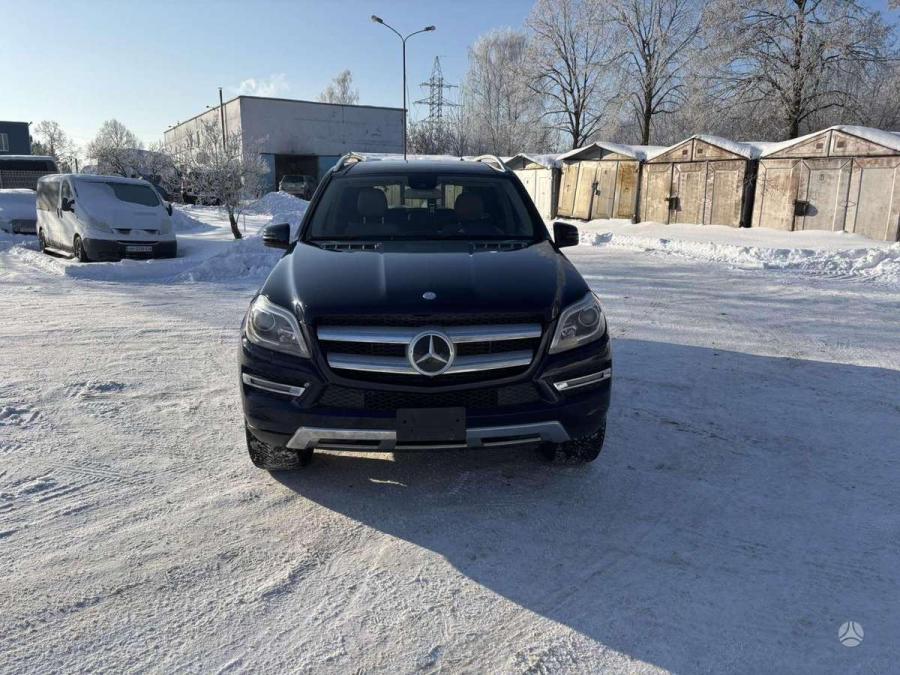 Zils Mercedes-Benz GL 350 2014 Šauļi, ar dzinēja tilpumu 2.99 L un nobraukumu 127 tūkst. km par 9850 €, foto 7 vietnē AUTOMOTO.COM.LV