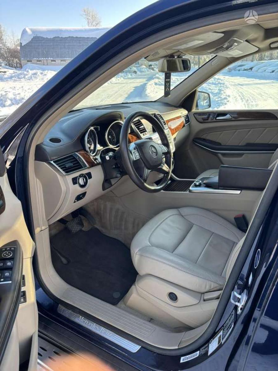 Zils Mercedes-Benz GL 350 2014 Šauļi, ar dzinēja tilpumu 2.99 L un nobraukumu 127 tūkst. km par 9850 €, foto 11 vietnē AUTOMOTO.COM.LV