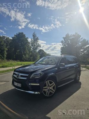 Zils Mercedes-Benz GL 350 2014 Rīga, ar dzinēja tilpumu 3.00 L un nobraukumu 304 tūkst. km par 17500 €, foto  vietnē AUTOMOTO.COM.LV