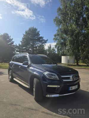 Zils Mercedes-Benz GL 350 2014 Rīga, ar dzinēja tilpumu 3.00 L un nobraukumu 304 tūkst. km par 17500 €, foto 3 vietnē AUTOMOTO.COM.LV