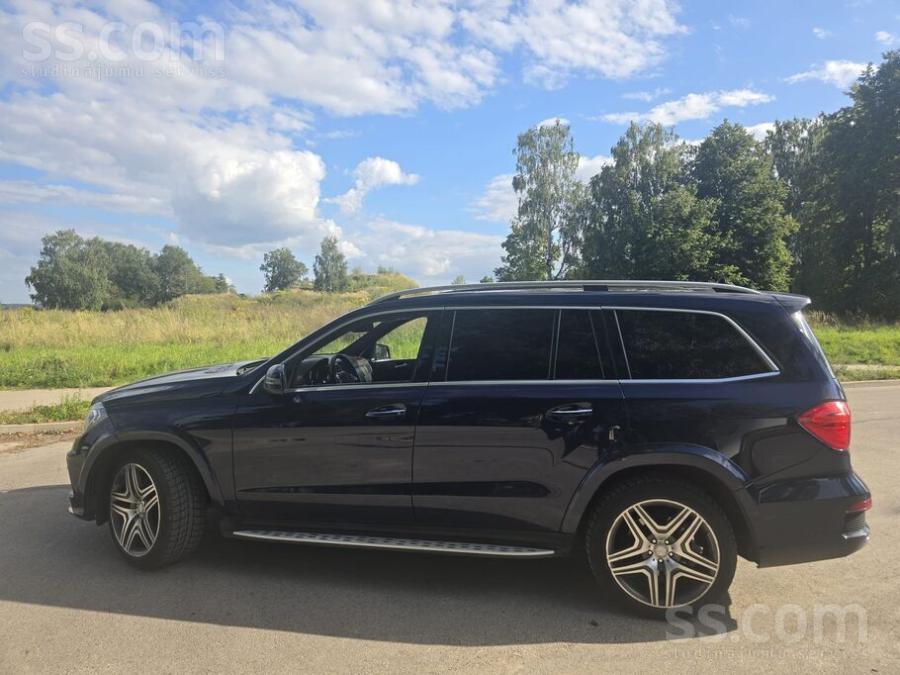 Zils Mercedes-Benz GL 350 2014 Rīga, ar dzinēja tilpumu 3.00 L un nobraukumu 304 tūkst. km par 17500 €, foto 7 vietnē AUTOMOTO.COM.LV