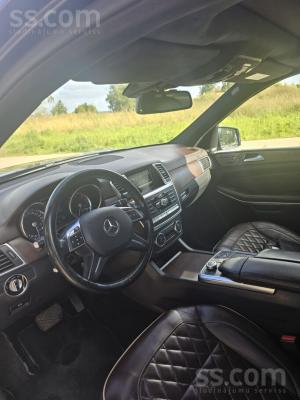 Zils Mercedes-Benz GL 350 2014 Rīga, ar dzinēja tilpumu 3.00 L un nobraukumu 304 tūkst. km par 17500 €, foto 8 vietnē AUTOMOTO.COM.LV