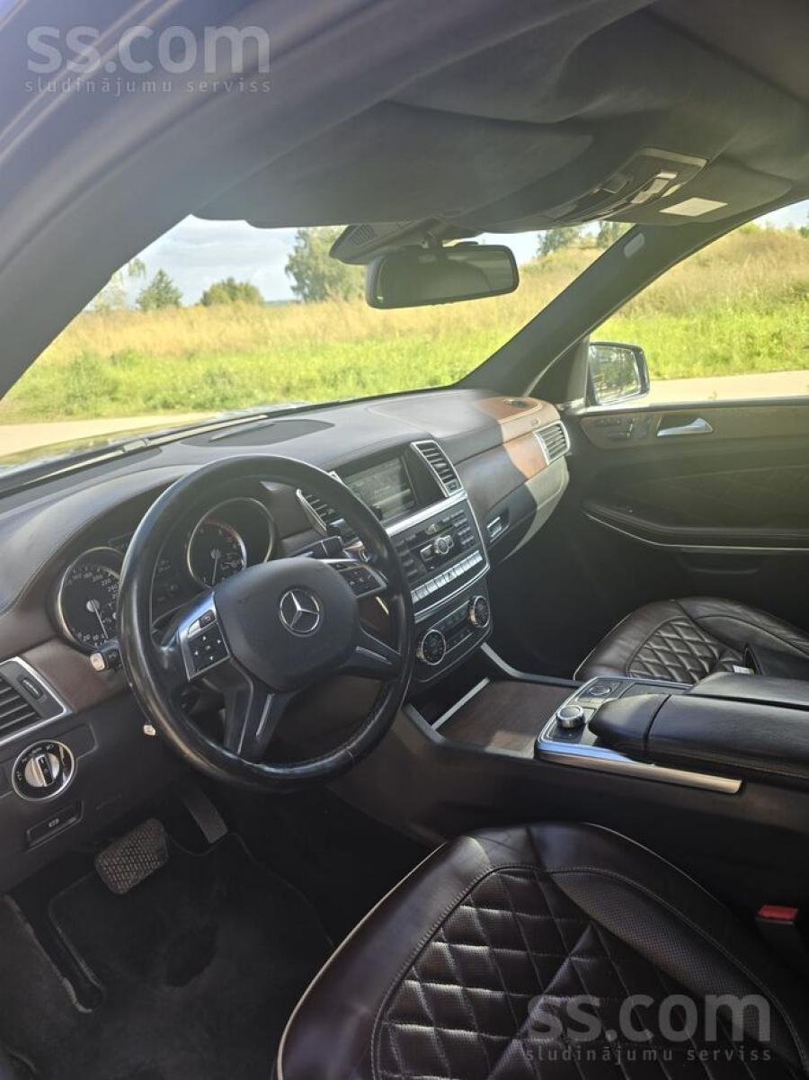 Zils Mercedes-Benz GL 350 2014 Rīga, ar dzinēja tilpumu 3.00 L un nobraukumu 304 tūkst. km par 17500 €, foto 8 vietnē AUTOMOTO.COM.LV