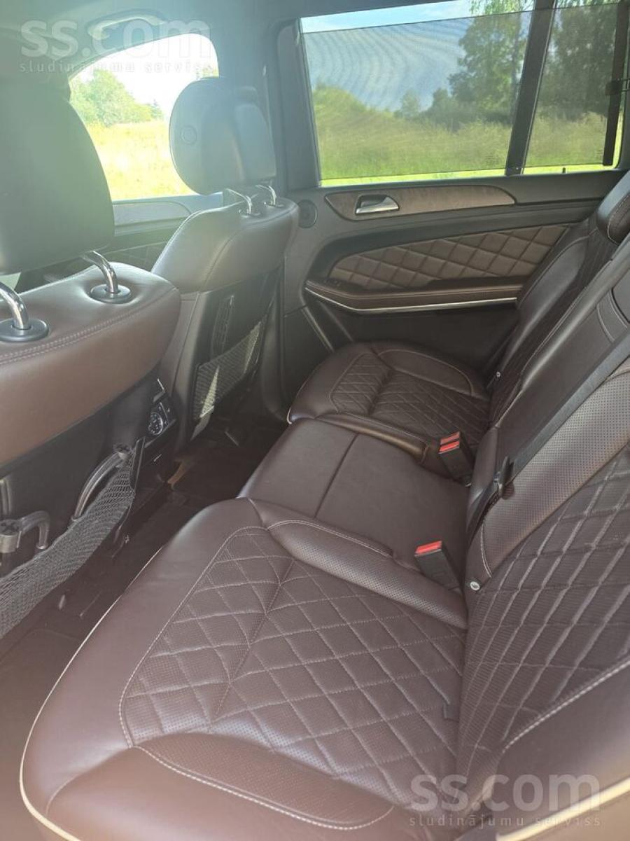 Zils Mercedes-Benz GL 350 2014 Rīga, ar dzinēja tilpumu 3.00 L un nobraukumu 304 tūkst. km par 17500 €, foto 9 vietnē AUTOMOTO.COM.LV