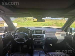 Zils Mercedes-Benz GL 350 2014 Rīga, ar dzinēja tilpumu 3.00 L un nobraukumu 304 tūkst. km par 17500 €, foto 10 vietnē AUTOMOTO.COM.LV