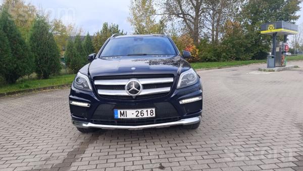 Zils Mercedes-Benz GL 350 2014 Rīga, ar dzinēja tilpumu 3.00 L un nobraukumu 304 tūkst. km par 16900 €, foto 4 vietnē AUTOMOTO.COM.LV