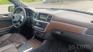 Zils Mercedes-Benz GL 350 2014 Rīga, ar dzinēja tilpumu 3.00 L un nobraukumu 304 tūkst. km par 16900 €, foto 13 vietnē AUTOMOTO.COM.LV