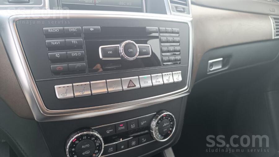 Zils Mercedes-Benz GL 350 2014 Rīga, ar dzinēja tilpumu 3.00 L un nobraukumu 304 tūkst. km par 16900 €, foto 20 vietnē AUTOMOTO.COM.LV