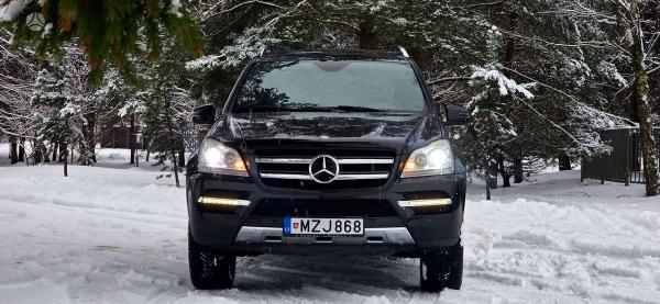 Brūns Mercedes-Benz GL 350 2011 Viļņa, ar dzinēja tilpumu 2.99 L un nobraukumu 123 tūkst. km par 16900 €, foto 3 vietnē AUTOMOTO.COM.LV