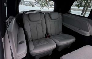 Brown Mercedes-Benz GL 350 2011 in Vilnius, with an engine capacity of 2.99 L and mileage of 123 thousand km for 16900 €, photo 17 on AUTOMOTO.COM.LV