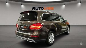 Brūns Mercedes-Benz GL 350 2015 Viļņa, ar dzinēja tilpumu 2.99 L un nobraukumu 238 tūkst. km par 24222 €, foto 3 vietnē AUTOMOTO.COM.LV