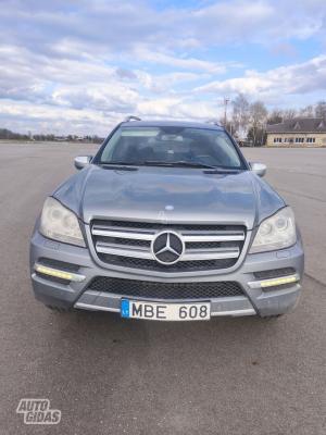 Pelēks Mercedes-Benz GL 350 2010 Kauņa, ar dzinēja tilpumu 3.00 L un nobraukumu 284 tūkst. km par 4800 €, foto 3 vietnē AUTOMOTO.COM.LV