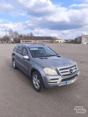 Pelēks Mercedes-Benz GL 350 2010 Kauņa, ar dzinēja tilpumu 3.00 L un nobraukumu 284 tūkst. km par 4800 €, foto 4 vietnē AUTOMOTO.COM.LV