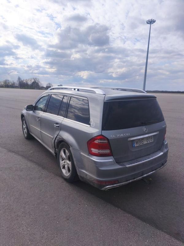 Grey Mercedes-Benz GL 350 2010 in Kaunas, with an engine capacity of 3.00 L and mileage of 284 thousand km for 4800 €, photo 5 on AUTOMOTO.COM.LV