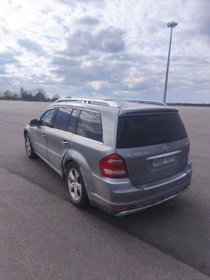 Pelēks Mercedes-Benz GL 350 2010 Kauņa, ar dzinēja tilpumu 3.00 L un nobraukumu 284 tūkst. km par 4800 €, foto 6 vietnē AUTOMOTO.COM.LV