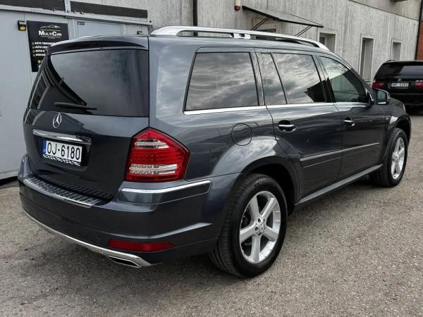 Pelēks Mercedes-Benz GL 350 2011 Daugavpils, ar dzinēja tilpumu 3.00 L un nobraukumu 190 tūkst. km par 13500 €, foto 6 vietnē AUTOMOTO.COM.LV