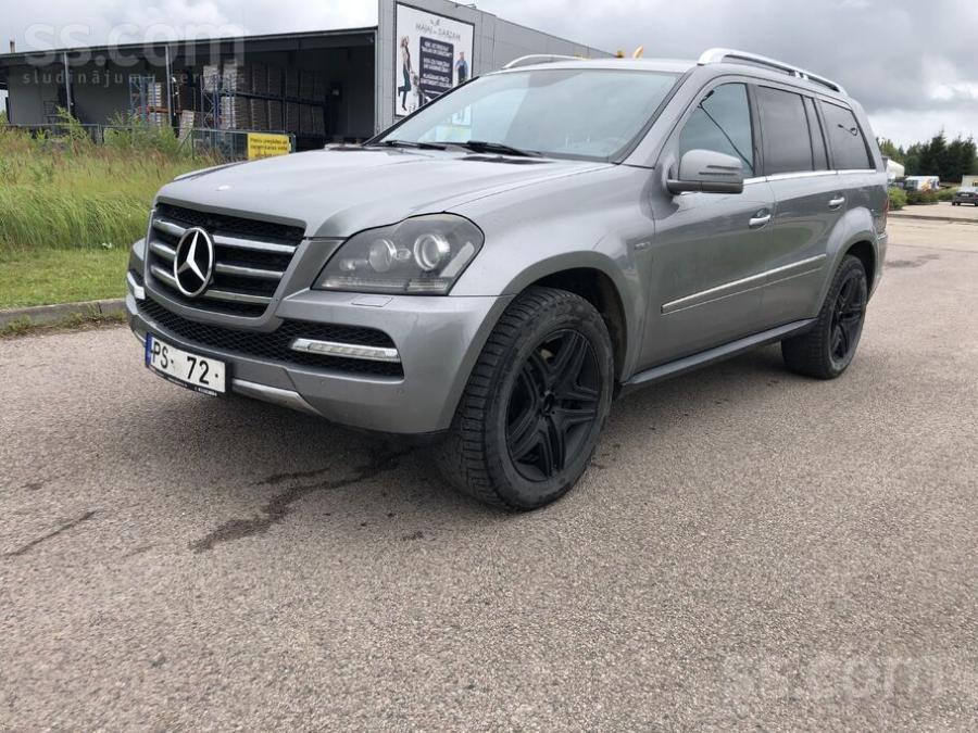 Grey Mercedes-Benz GL 350 2012 in Kuldiga, with an engine capacity of 3.00 L and mileage of 0 thousand km for 29999 €, photo 1 on AUTOMOTO.COM.LV