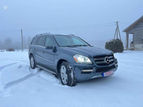 Pelēks Mercedes-Benz GL 350 2012 Marijampole, ar dzinēja tilpumu 2.99 L un nobraukumu 126 tūkst. km par 12999 €, foto 4 vietnē AUTOMOTO.COM.LV