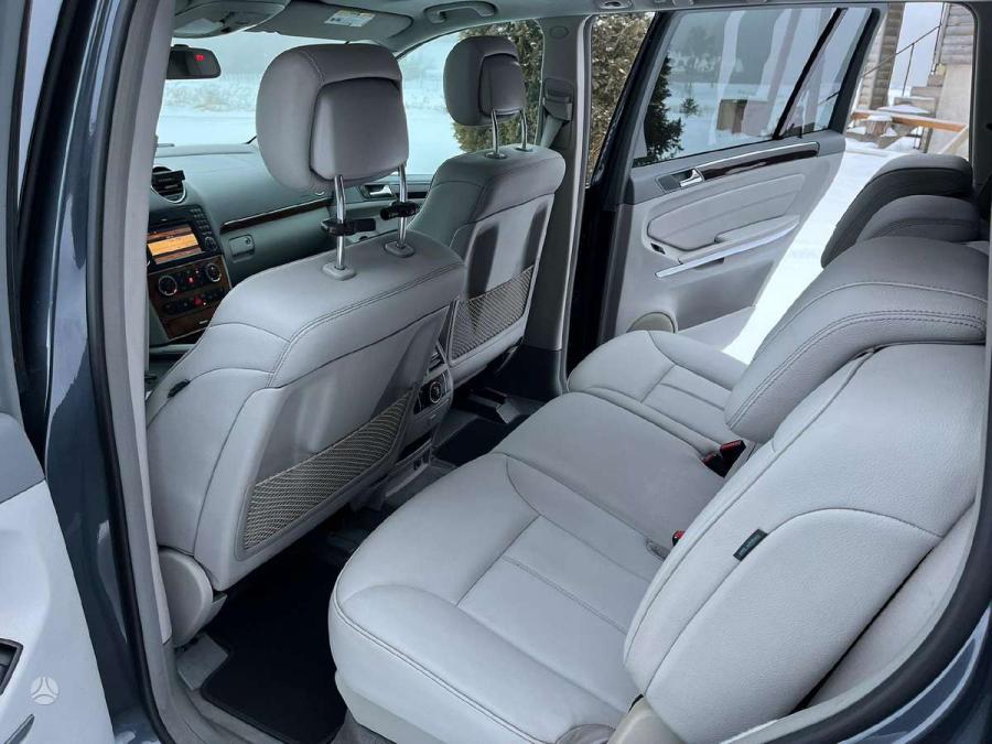 Pelēks Mercedes-Benz GL 350 2012 Marijampole, ar dzinēja tilpumu 2.99 L un nobraukumu 126 tūkst. km par 12999 €, foto 14 vietnē AUTOMOTO.COM.LV
