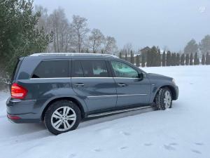 Pelēks Mercedes-Benz GL 350 2012 Marijampole, ar dzinēja tilpumu 2.99 L un nobraukumu 126 tūkst. km par 12999 €, foto 26 vietnē AUTOMOTO.COM.LV
