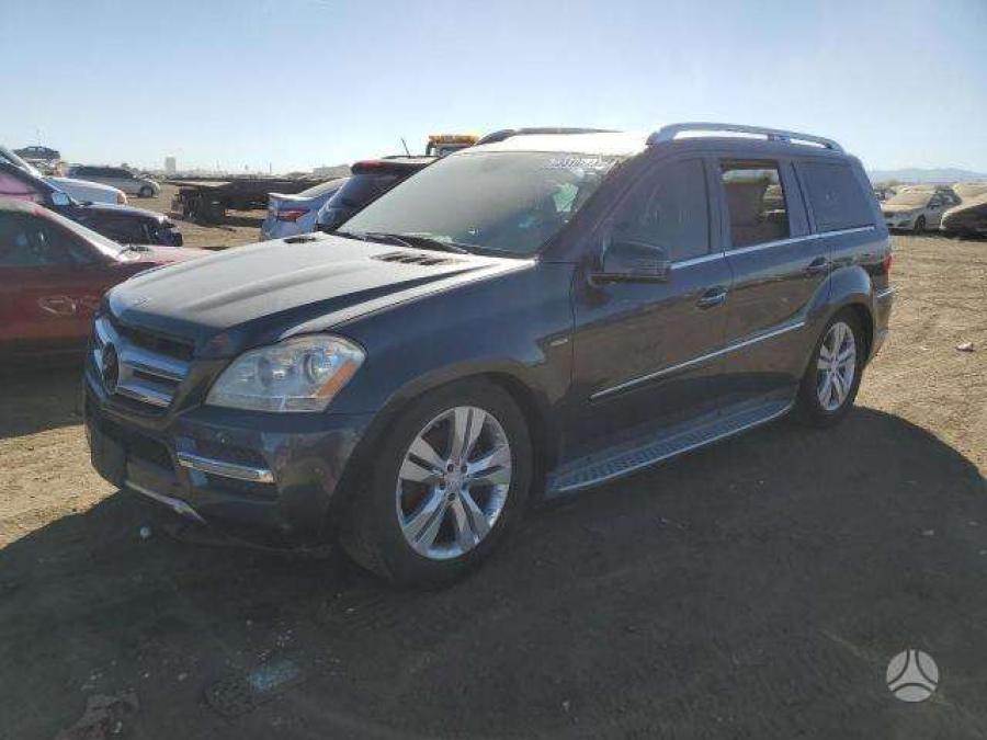 Pelēks Mercedes-Benz GL 350 2012 Marijampole, ar dzinēja tilpumu 2.99 L un nobraukumu 126 tūkst. km par 12999 €, foto 32 vietnē AUTOMOTO.COM.LV