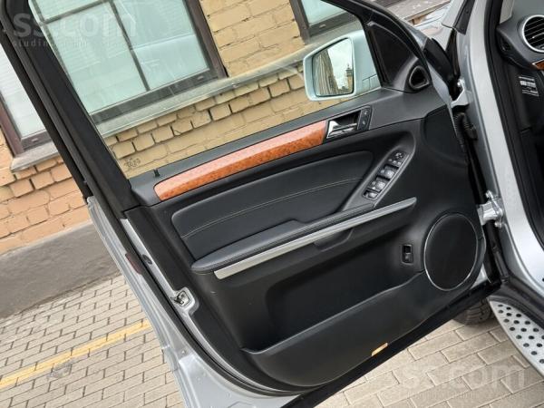 Pelēks Mercedes-Benz GL 350 2012 Rīga, ar dzinēja tilpumu 3.00 L un nobraukumu 0 tūkst. km par 12880 €, foto 7 vietnē AUTOMOTO.COM.LV
