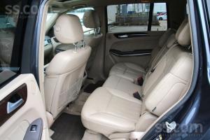 Pelēks Mercedes-Benz GL 350 2013 Rīga, ar dzinēja tilpumu 3.00 L un nobraukumu 145 tūkst. km par 19800 €, foto 7 vietnē AUTOMOTO.COM.LV