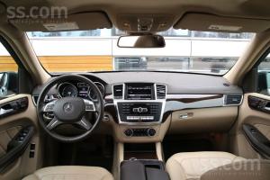 Pelēks Mercedes-Benz GL 350 2013 Rīga, ar dzinēja tilpumu 3.00 L un nobraukumu 145 tūkst. km par 19800 €, foto 10 vietnē AUTOMOTO.COM.LV