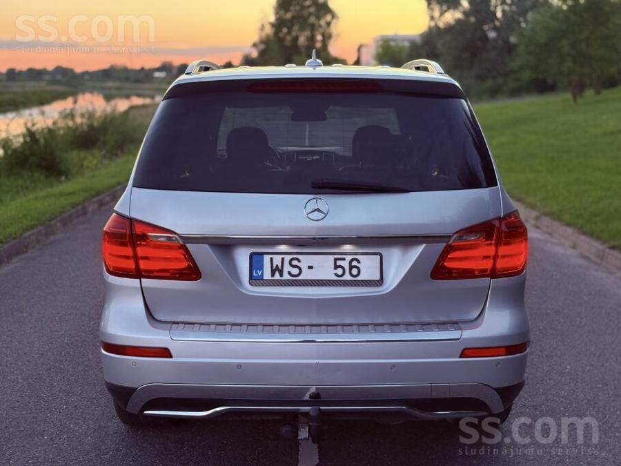 Pelēks Mercedes-Benz GL 350 2013 Ogre, ar dzinēja tilpumu 3.00 L un nobraukumu 248 tūkst. km par 20750 €, foto 5 vietnē AUTOMOTO.COM.LV