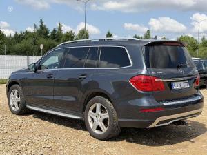 Pelēks Mercedes-Benz GL 350 2013 Šauļi, ar dzinēja tilpumu 2.99 L un nobraukumu 304 tūkst. km par 15800 €, foto 10 vietnē AUTOMOTO.COM.LV