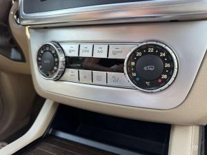 Pelēks Mercedes-Benz GL 350 2013 Šauļi, ar dzinēja tilpumu 2.99 L un nobraukumu 304 tūkst. km par 15800 €, foto 24 vietnē AUTOMOTO.COM.LV