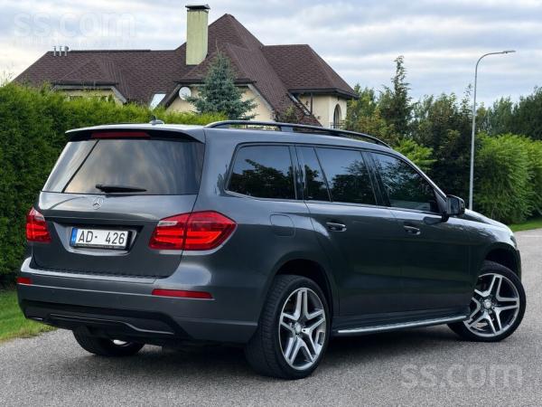 Pelēks Mercedes-Benz GL 350 2013 Rīga, ar dzinēja tilpumu 3.00 L un nobraukumu 285 tūkst. km par 18800 €, foto 7 vietnē AUTOMOTO.COM.LV