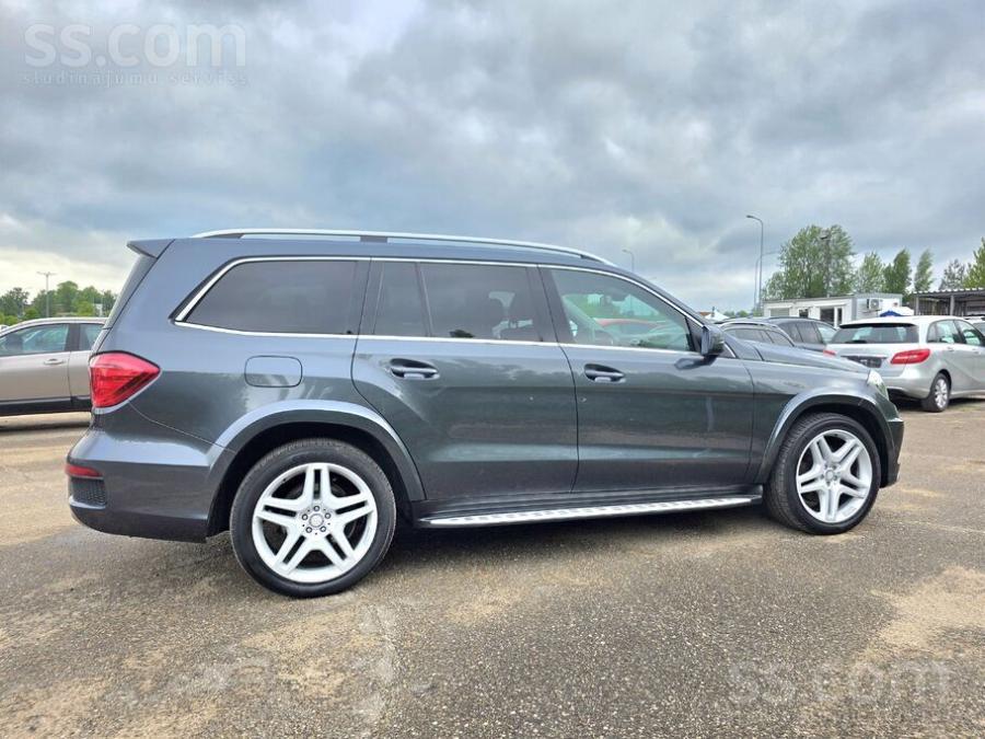Pelēks Mercedes-Benz GL 350 2014 Daugavpils, ar dzinēja tilpumu 3.00 L un nobraukumu 0 tūkst. km par 23250 €, foto 5 vietnē AUTOMOTO.COM.LV