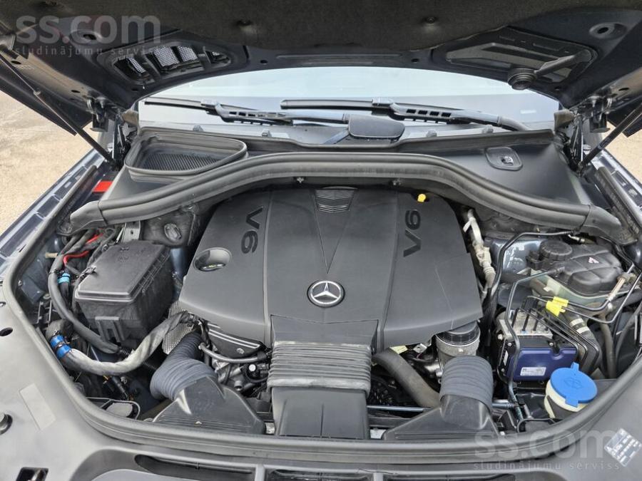 Pelēks Mercedes-Benz GL 350 2014 Daugavpils, ar dzinēja tilpumu 3.00 L un nobraukumu 0 tūkst. km par 23250 €, foto 12 vietnē AUTOMOTO.COM.LV